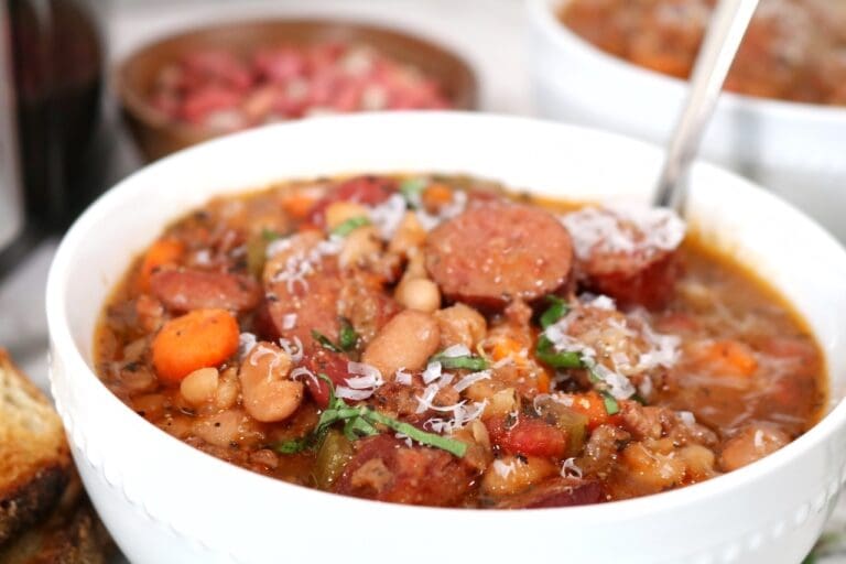 Crockpot Bean Soup - Easy & Delicious (Video)