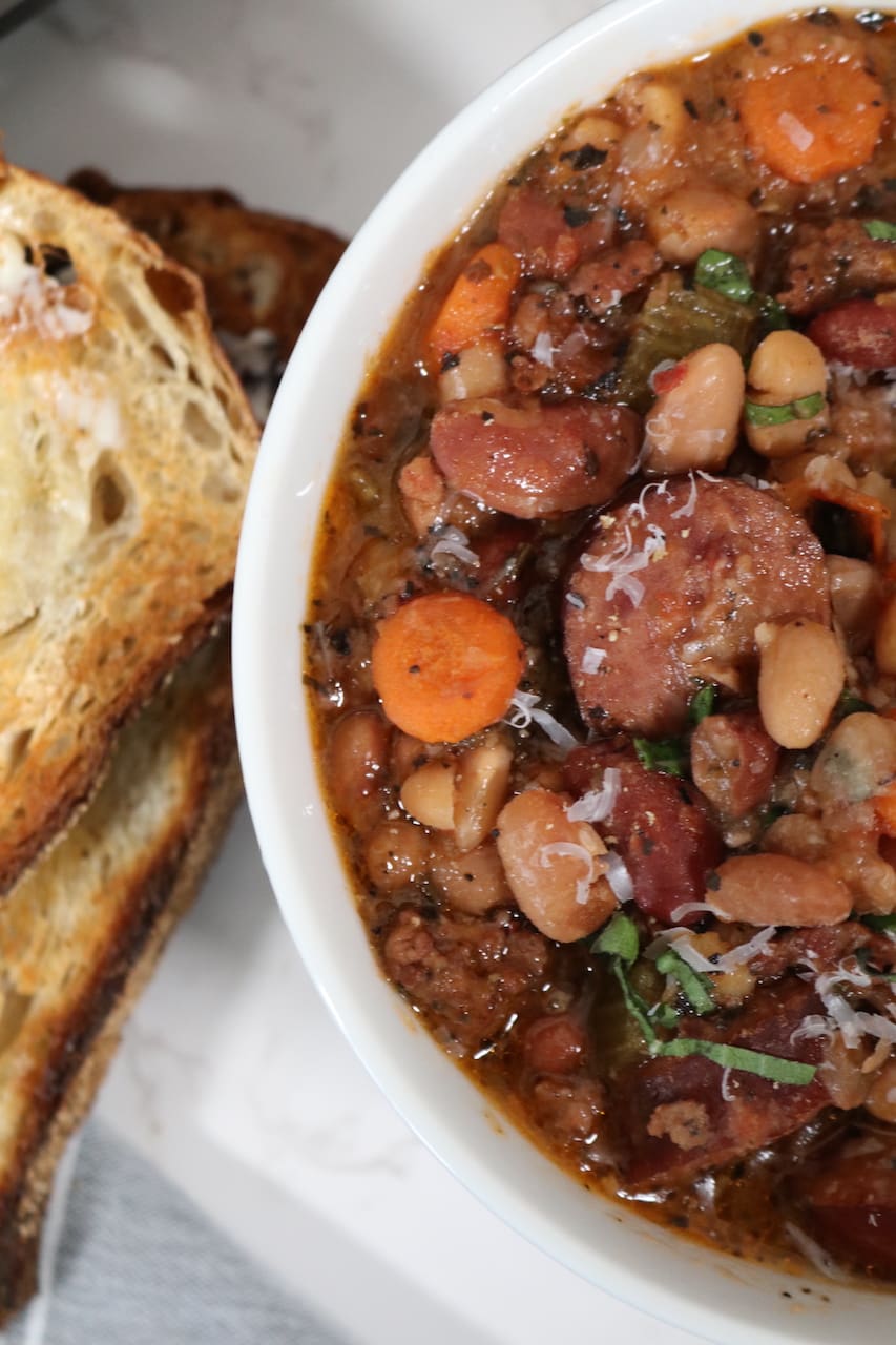 Crockpot Bean Soup - Easy & Delicious (Video)